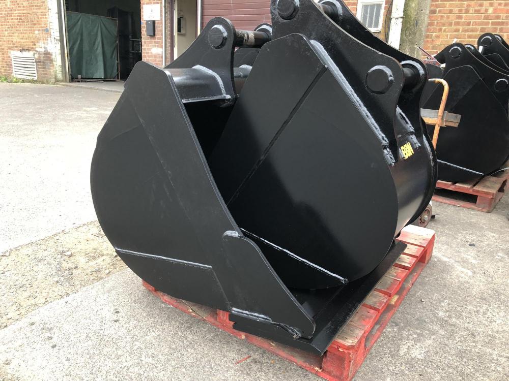 13-24 Ton with bolt on edge Digging Buckets - The Bucket Manufacturing ...