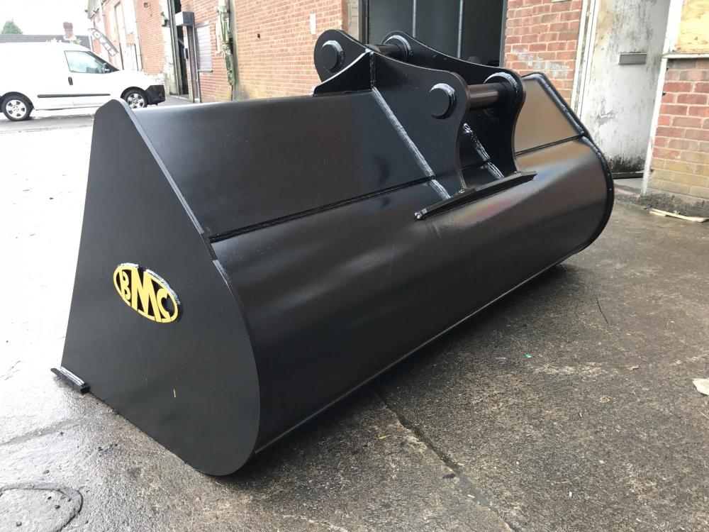 23 Ton Slurry Bucket Kobelco SK230 - The Bucket Manufacturing Company