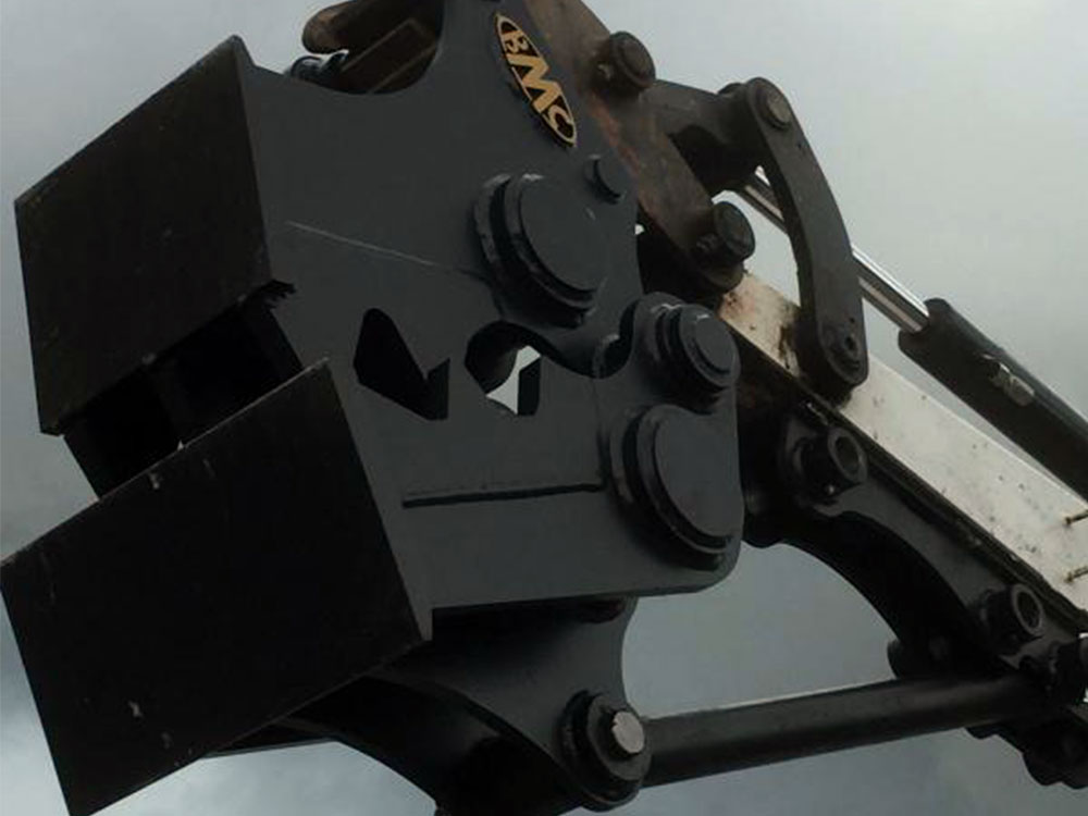 Crusher Bobcat E50 - The Bucket Manufacturing Company