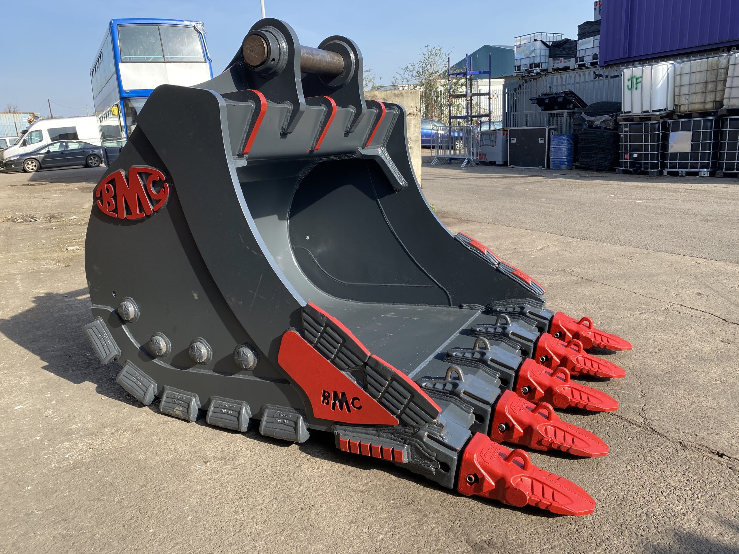 Extreme Rock Bucket - The Bucket Manufacturing Company