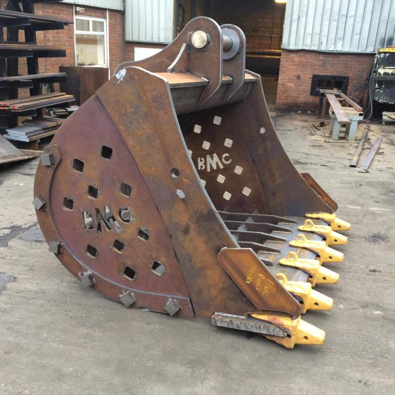 Riddle Bucket 0.75 - 50 Ton - The Bucket Manufacturing Company