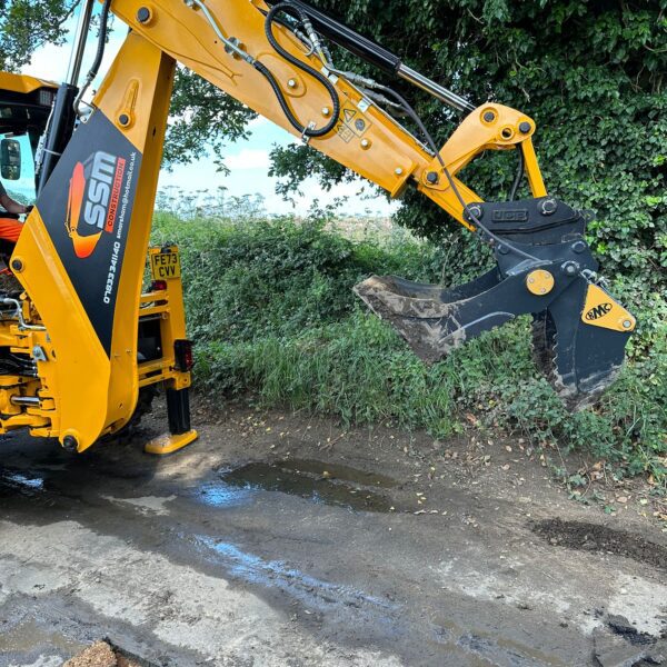 4 in 1 Excavator Buckets - The Bucket Manufacturing Company