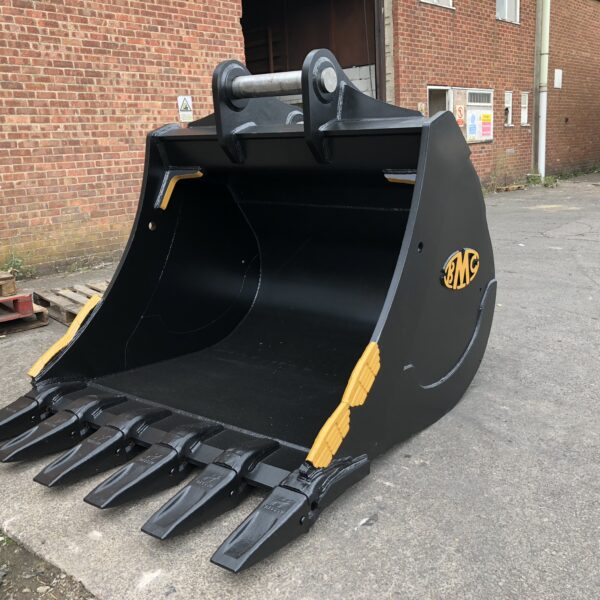 Digging Buckets - The Bucket Manufacturing Company